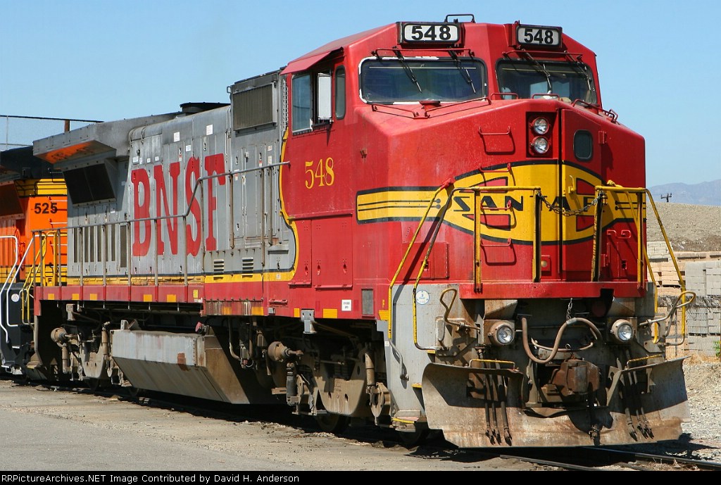 BNSF 548